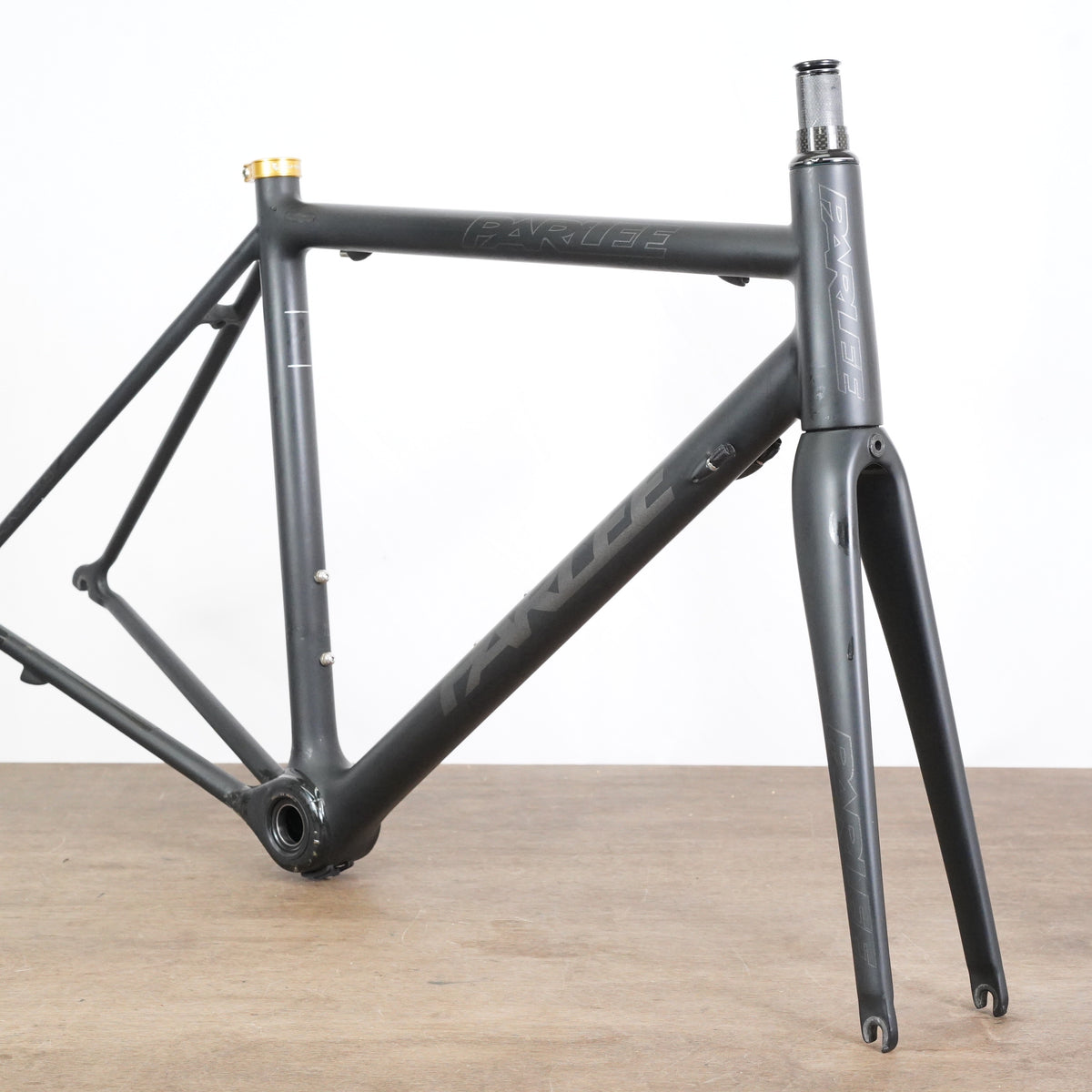 M (Medium) Parlee Z5 SLi Carbon Rim Brake Road Frameset – Elevate Cycling