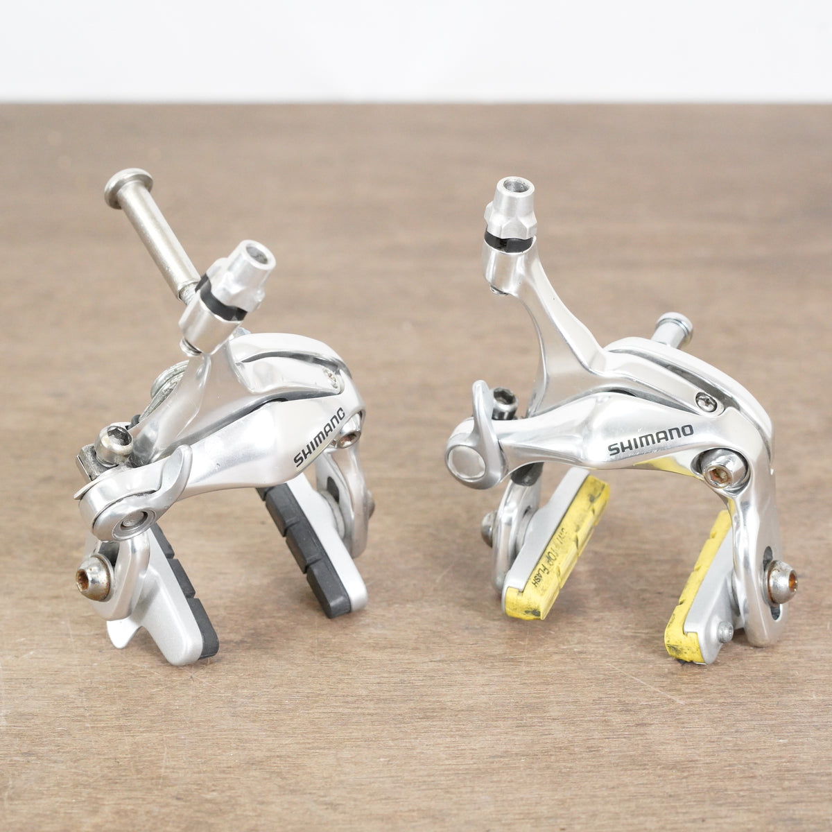 Shimano BR-R560 Standard Center Mount Rim Brake Calipers – Elevate Cycling