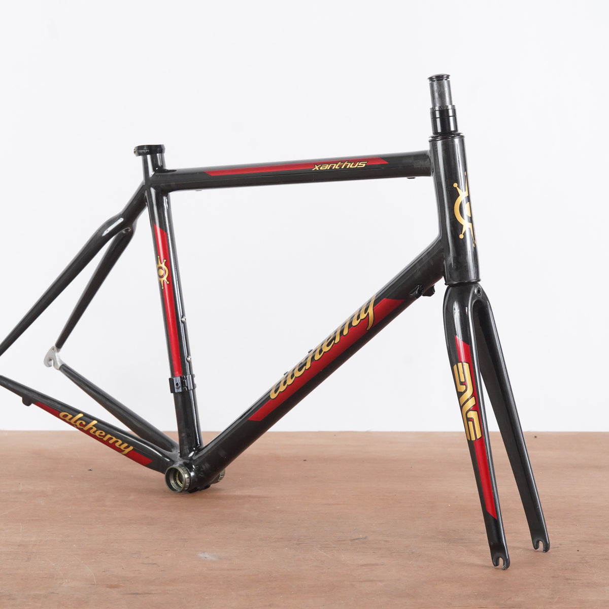 56cm Alchemy Xanthus Carbon Rim Brake Road Frameset – Elevate Cycling