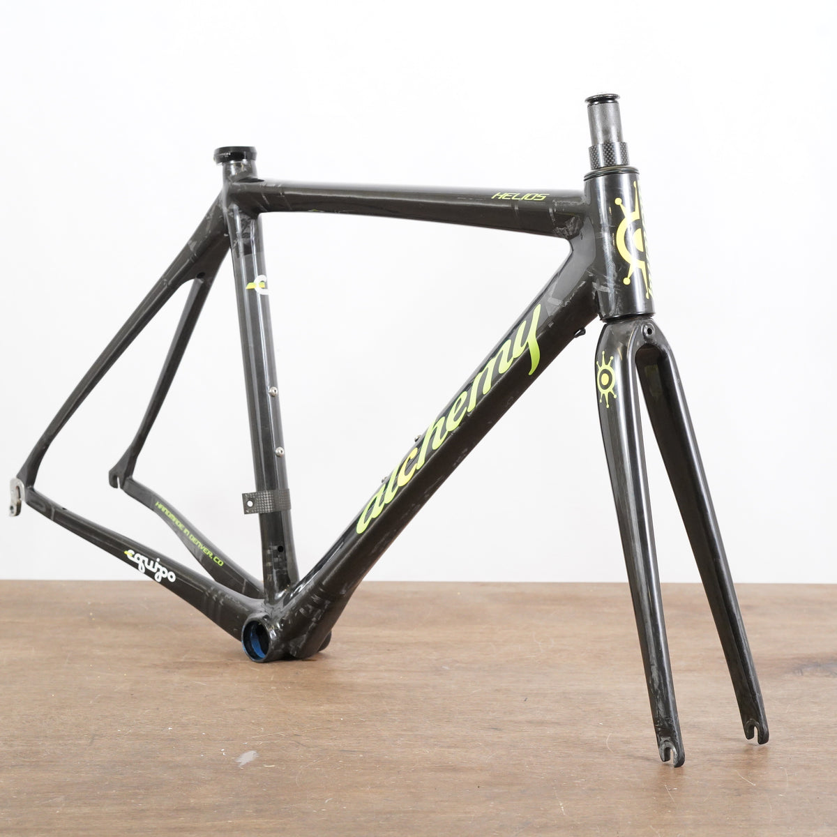 52cm Alchemy Helios Carbon Rim Brake Road Frameset – Elevate Cycling