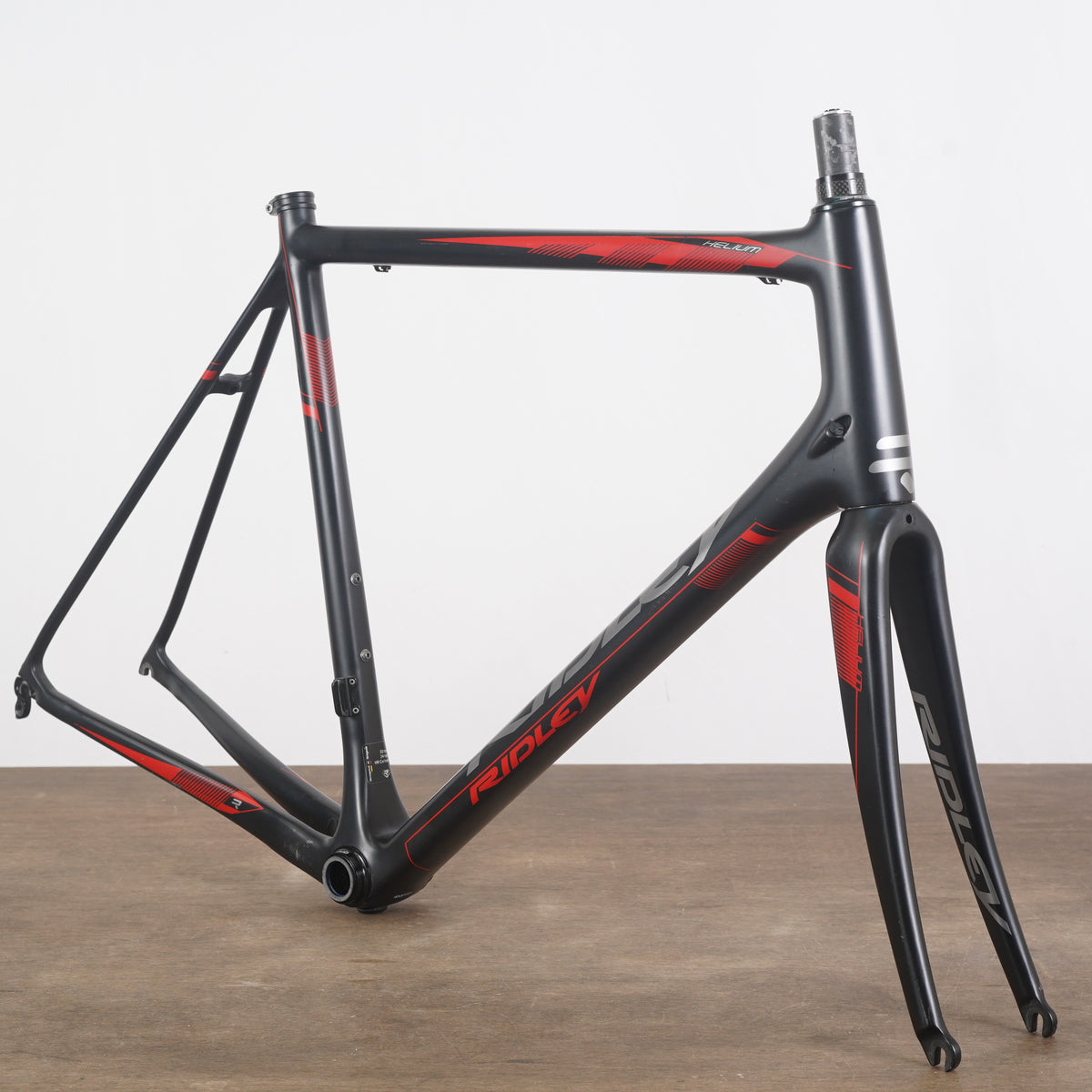 58cm Ridley Helium Carbon Rim Brake Road Frameset – Elevate Cycling