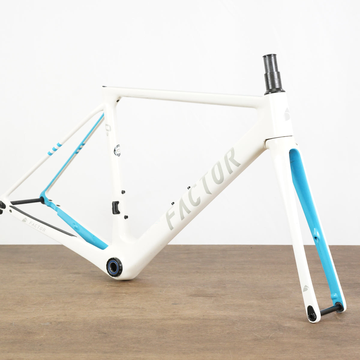 52cm Factor O2 Carbon Disc Brake Road Frameset – Elevate Cycling