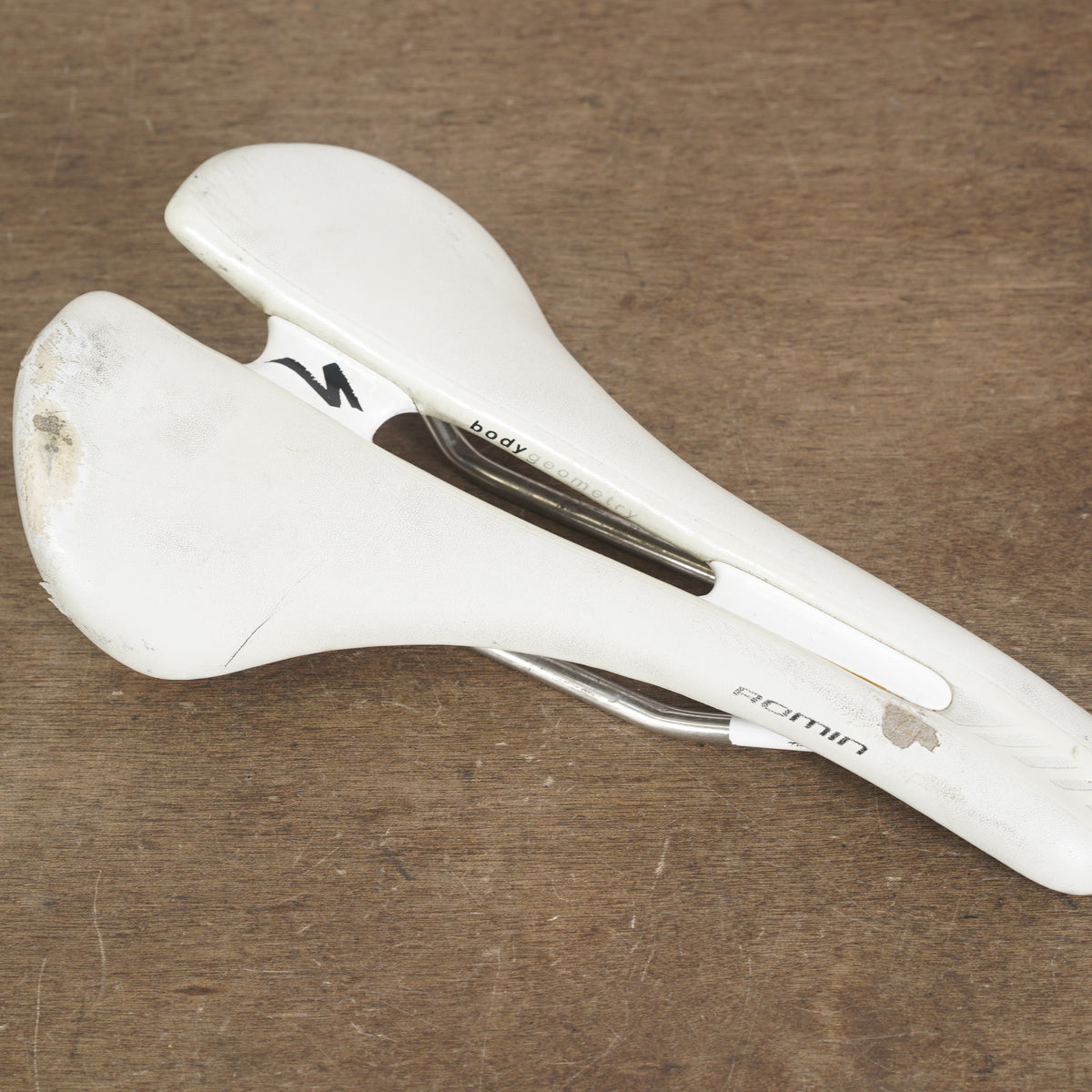 155mm Specialized Romin Expert Titanium Rail Saddle 218g – Elevate Cycling